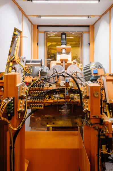 Roll Feed Aluminum Lineal Cutoff-Miter Machine - Progressive Systems